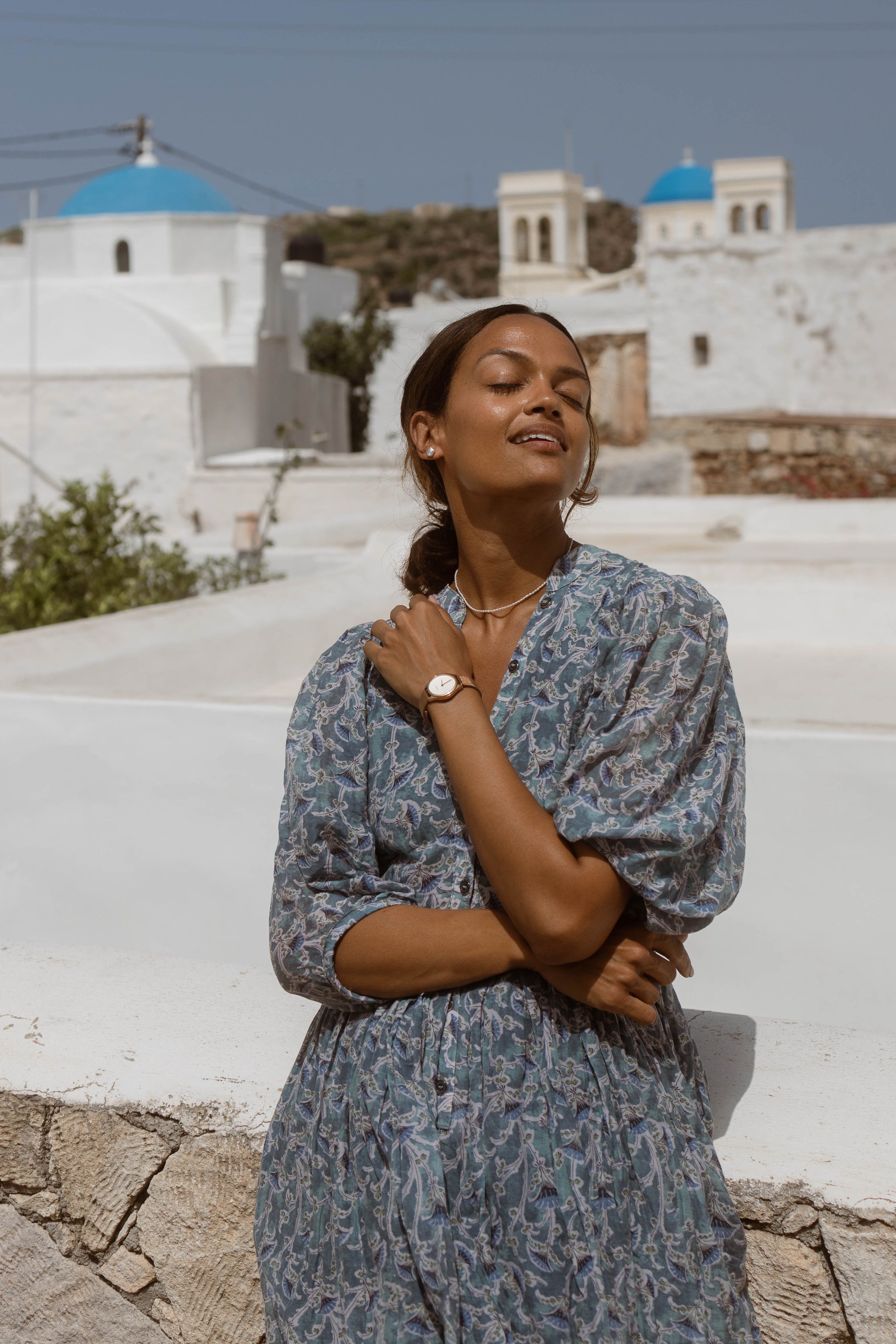 The Nacre Circle Necklace - 16 inch